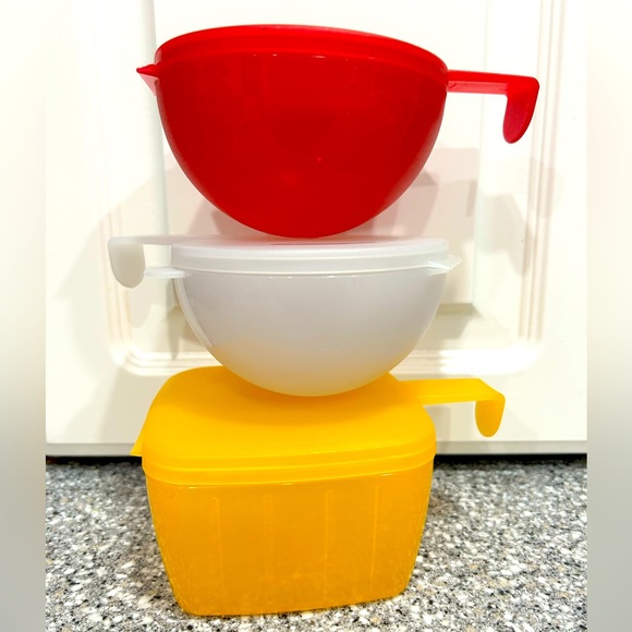 Tupperware | Kitchen | Tupperware Bundle Set Of 2 Forget Me Not ...